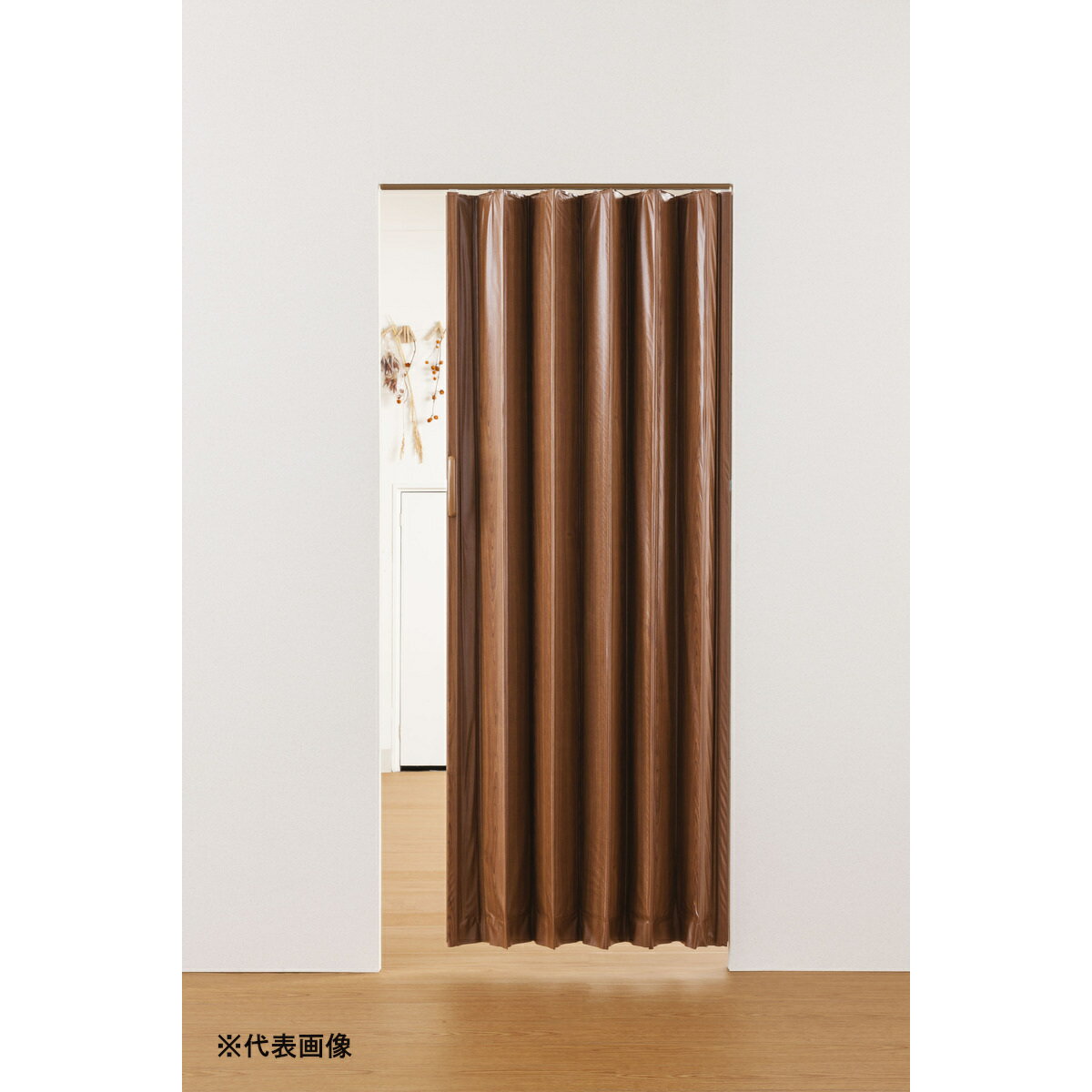 仕様 サイズ:幅100×高さ174cm 商品説明 木目調のアコーディオンドアです。 間口に合わせて高さの調整が最大4.5cmの丈詰めが可能。(お客様作業) ※注意:取付には木ネジを使用します。取付場所が木部(板厚10mm以上)であることをご...