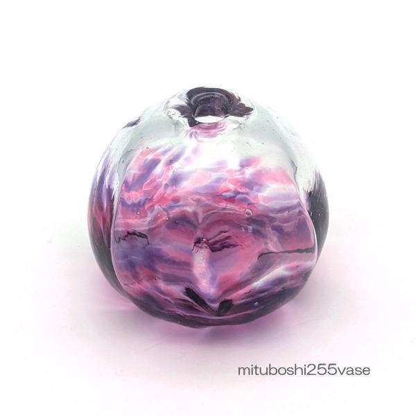 ■商品情報 サイズ H5.5cm×W7cm 材質 琉球ガラス 制作工房 沖縄・琉球ガラス工房『三ツ星』 ご注意 ※ギフトボックスはございません琉球ガラス一輪挿し・花瓶・ flowervase　mituboshi255vase　三ツ星工房沖縄...