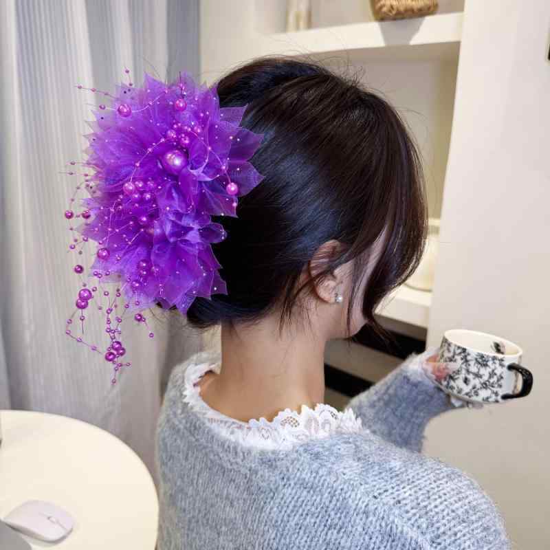 工場の サメは 牡丹の 花の ビーズを 挟んで 後ろの 頭を つかみます。材料: 混合素材商品番号: 【A188】牡丹星空ビーズブランド: なしスタイル: グリッパー,加工技術: ヘアピン分類: サメクリップORIGIN: 義烏主な下流プラ...