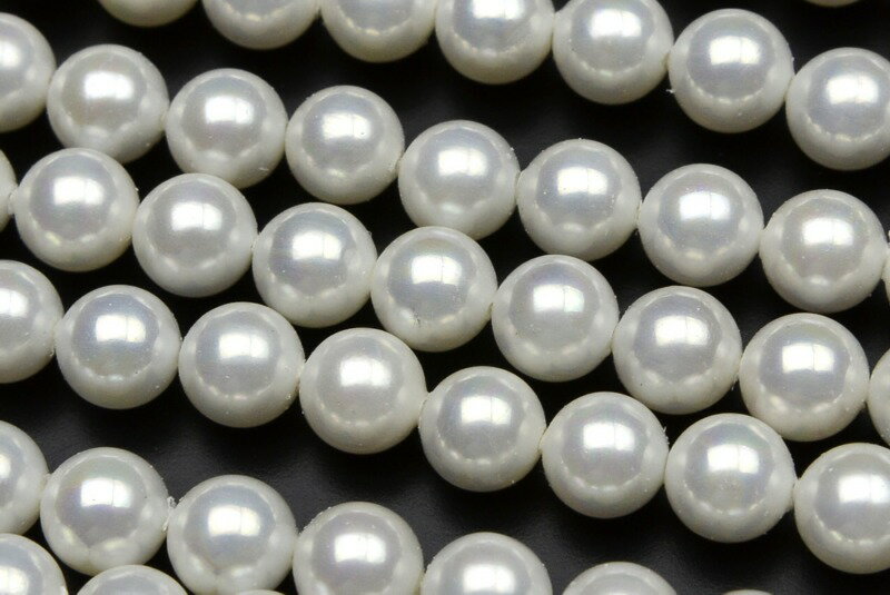 石についてマザーオブパール ( mother of pearl ) は 、 和名 を 白蝶貝 ( しろちょうがい ) といい 柔らかい 白色 、 クリーム色 、 薄茶色 などが 美しい 天然石 です。 名前 の 通り 真珠 を 作る 際 母...