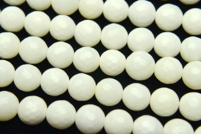 石についてシャコガイ ( tridacnidae ) は 、 二枚貝 の 中 で 最も 大型 で 厚い 殻 と 純白色 の 美しい 海 の 生き物 です。 仏教 の 七宝の 一つ で 石 では 有りません が 天然石 と 並び 人気 が 有...