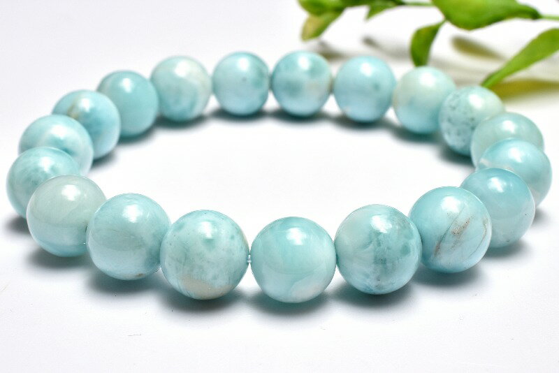 材質ラリマー 10mm 産地：ドミニカ共和国サイズ約10mm(±0.5mm)腕周り約15.5cm(伸縮性あり)重さ約31g特徴・意味まるで波打ちを封じ込めたかのような模様がカリブ海を連想させる美しさ。優しく穏やかな気持ちになれそうです。若干...