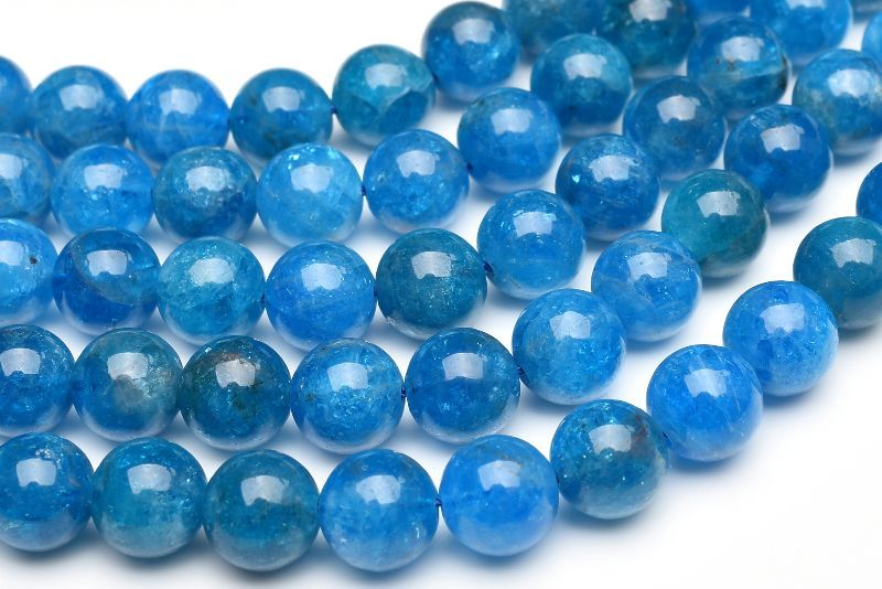 材質ブルーアパタイト 8mm 産地：ブラジルサイズ約8mm(±0.5mm)重さ約44g特徴・意味AAグレードならではの美しさを備えたブルーアパタイトで、ハンドメイド制作にも取り入れやすい上品なアイテムです。アパタイトの和名は、燐灰石（りんか...