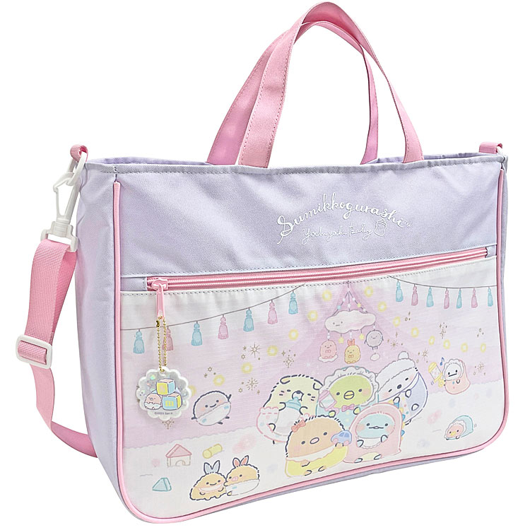 商品仕様【サイズ】約W39×H30×D12cm【素　材】ポリエステル【仕　様】反射チャーム付き、ロゴプリント【主要カラー】ラベンダー【生産国】中国特記事項※画像はあくまでも商品イメージになります。実際の商品と色や仕様が異なる場合がありますの...