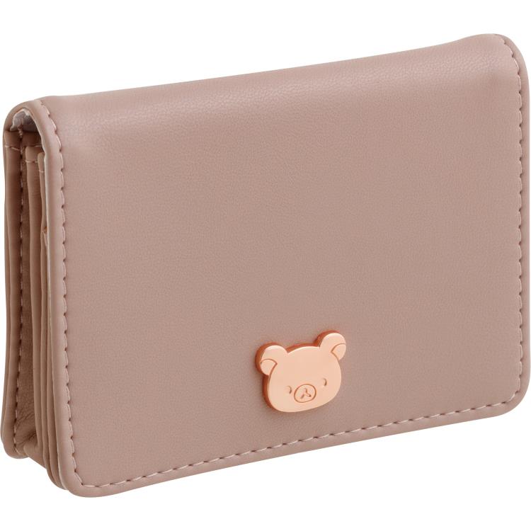 商品仕様手触りの良い合皮でシンプルに仕上げ、デイリーユースにぴったりのかわいいオフィス雑貨シリーズ！ あざと可愛いピンクカラーの、内容量たっぷりの名刺ケースです。 【サイズ】約80×110×30mm 【素材】合皮 【仕様】金属マスコット付 ...