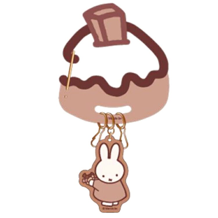 商品仕様【サイズ】　本体：約H80×W70×D10mm　チャーム：約H50×W33×D3mm【材質】アクリル、鉄【仕様特長】・ケーキ形のアクリル製カラビナ！・ミッフィーのチャーム付き！・板ナスカン付き！【生産国】中国特記事項※画像はあくまで...