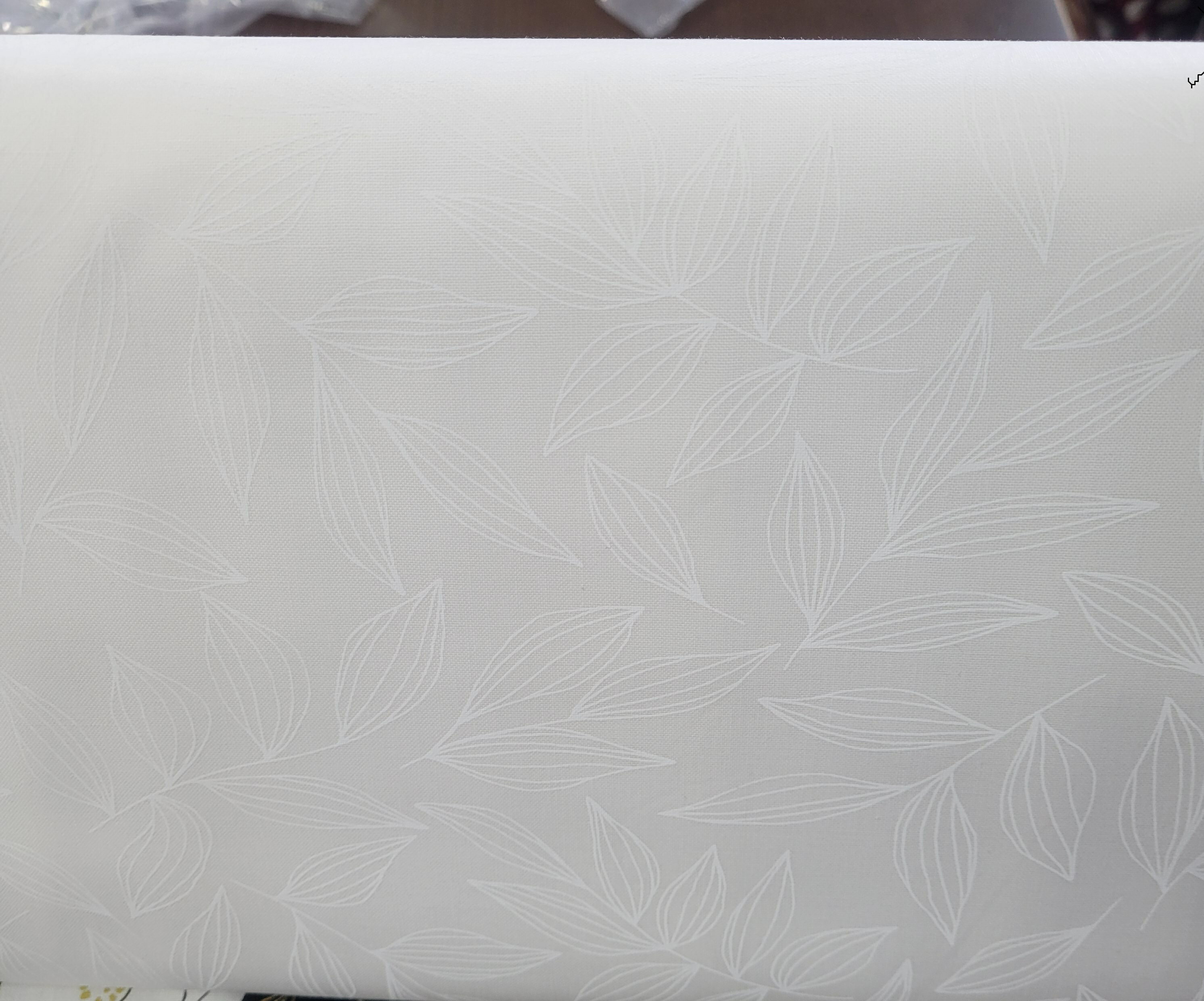 商品情報素材/材質綿100%サイズ/寸法生地巾110その他商品説明こちらは、50cm単位のお好みの長さにカットしてお届けいたします。数量3の場合は、1．5mつながった状態でお送りいたします。送料についてお買い上げいただく個数や、同梱商品によ...