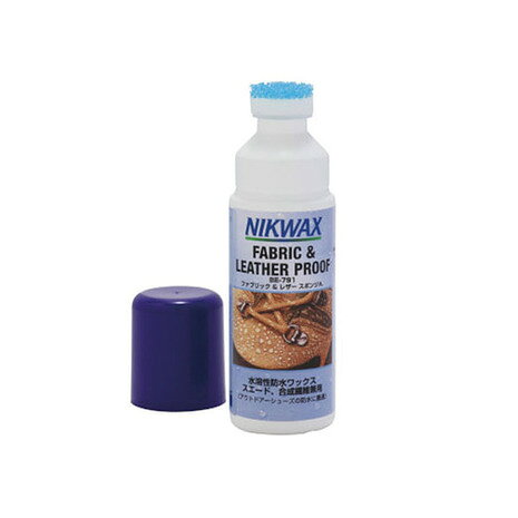 ●容量:125ml●シューズ用●撥水剤(革と合成繊維のコンビ素材専用)●対象製品:合成繊維と革(ヌバック・スウェード・表革)を一緒に使用したシューズ●イギリス製●革と合成繊維のコンビ素材へ撥水処理が可能●全色対応・保革成分入り●ヌバック・ス...