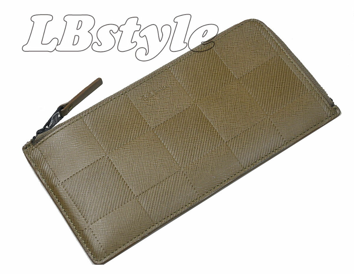 paulsmith ポールスミスのチェッカエンボ牛革　ファスナー長財布です。 素　材 牛革 カラー カーキ サイズ 19.5cm×10.5cm 仕　様 札入れ×1、カード入れ×8、ポケット×4 状　態 新品　箱無し ※ブランド箱が必要な場合...