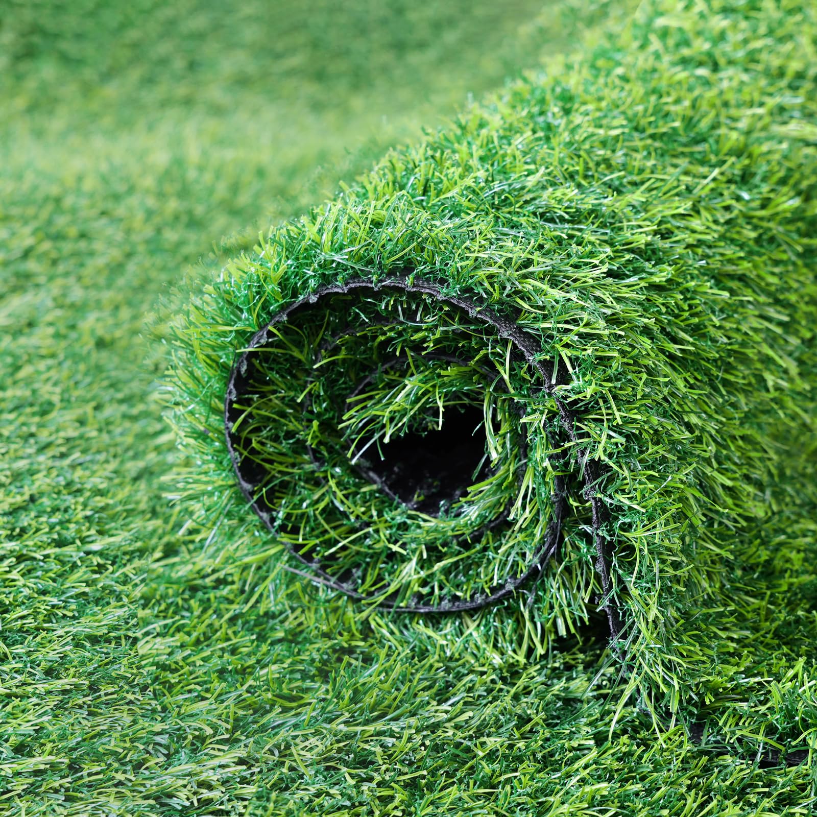 この商品について【本体サイズ】1x2m /芝丈30mm 重さ約4kg（U字ピン6本入り）【素材】PE、PP、SBR、スチール【リアル感ある人工芝】ストレートとウェーブ状の葉三つをミックスしている芝糸、天然芝のようなリアル感があり、ふかふかの...