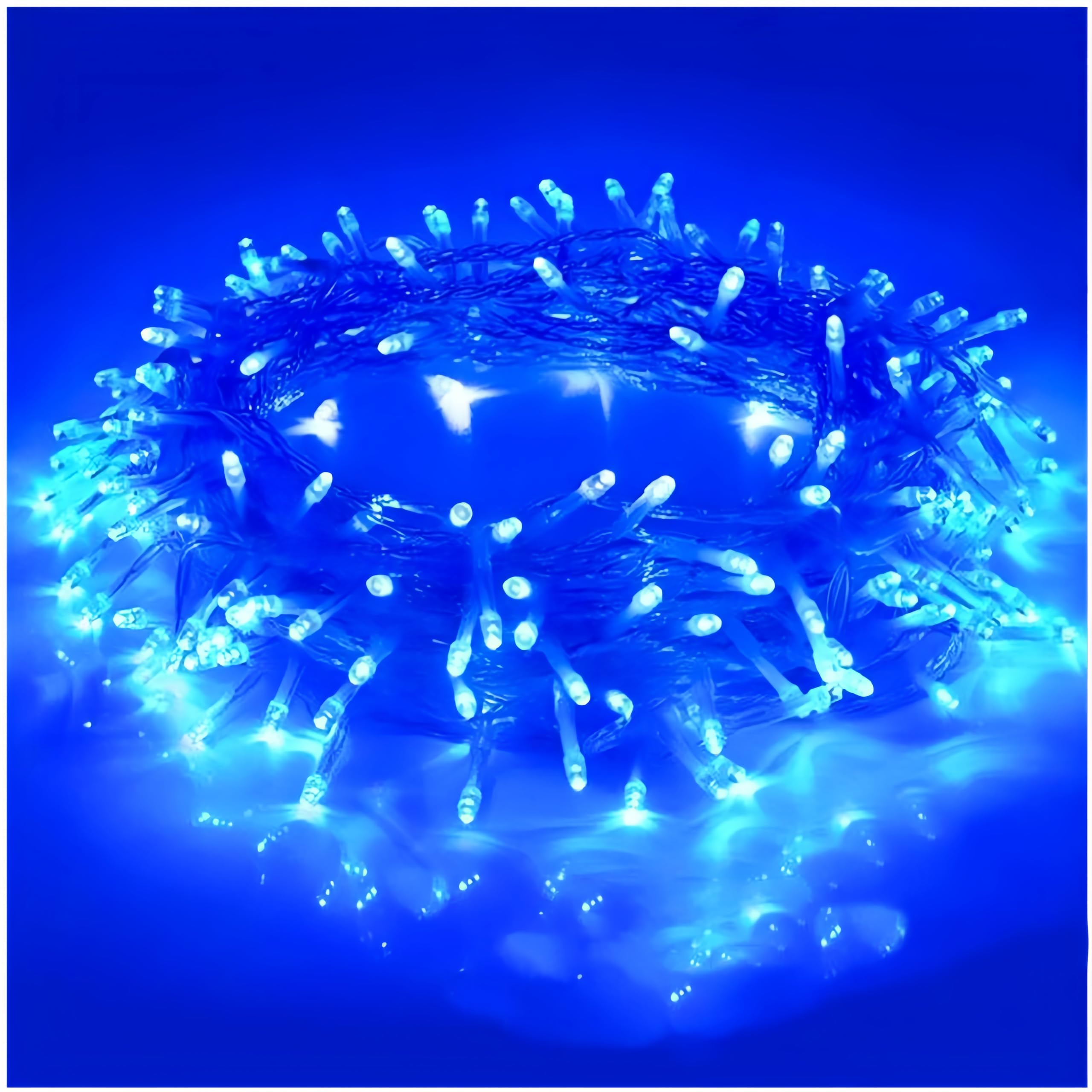 【広範囲に装飾できるの定番ストレートイルミネーションライト】800電球を搭載したLEDイルミネーションライトは長さ約103m（ライト部100m＋リード線3m）のライトなので、屋根や木を飾るなど幅広い使い方ができる点も魅力です。直線状のイルミ...