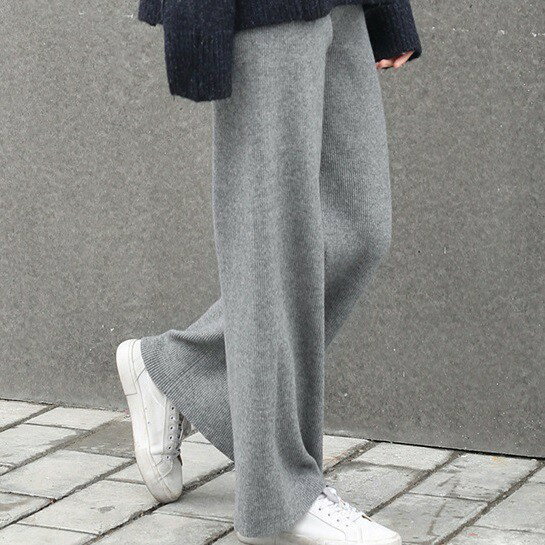 サイズ（cm） フリーサイズ：腰囲　60cm・着丈　96cm※2〜5cm程度の誤差が生じる場合がございます。 カラー グレー、ブラック 素材 - モデルデータ - 納期 ●当ショップには「即納商品」と「お取り寄せ商品」がございます。●必ずサ...