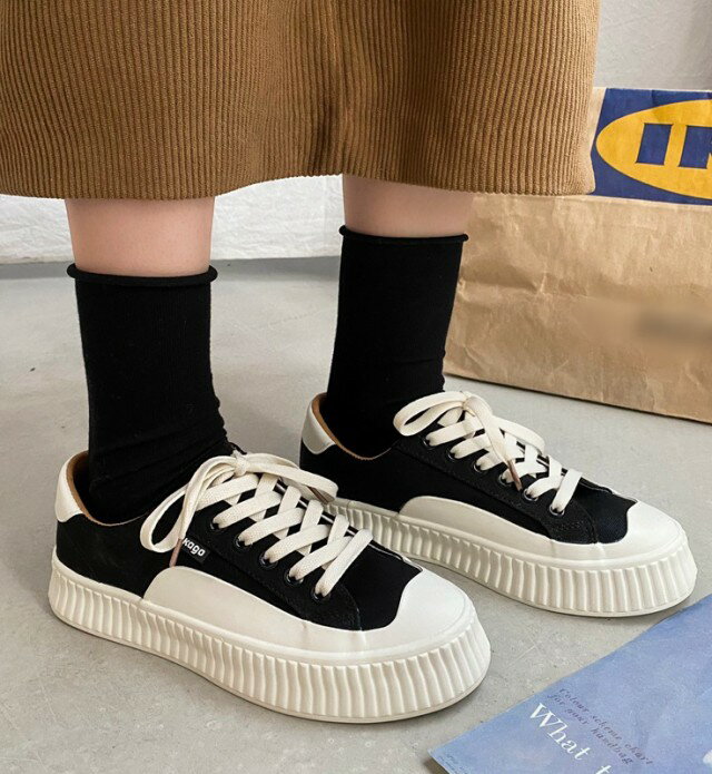 サイズ（cm） 35（22.5）36（23.0）37（23.5）38（24.0）39（24.5）40（25.0）ヒール 2.5cm※サイズは目安となっておりますので多少前後することがございます。 カラー ブラック 素材 - モデルデータ -...