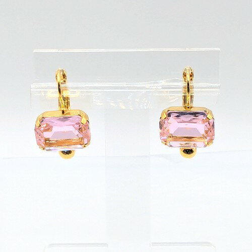 【初入荷】フィリップフェランディス （Philippe Ferrandis）バレアレスシリーズ スモール ピアス ローズ色 バレアレス諸島のシリーズで、水の波のように、シンプルで半透明。 マリンカラーとフローラルカラーのクリスタルストーンは...