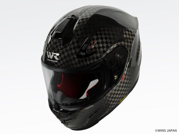 A-FORCE RS 12Kのシェルに使われているカーボンは、髪の毛の10分の1（5～10μm）の細さの炭素繊維をひとつのマス目に約12,000本編み込まれています。一般的な3Kカーボンとはひと味違う特別感のある質感を楽しみいただけます。A...
