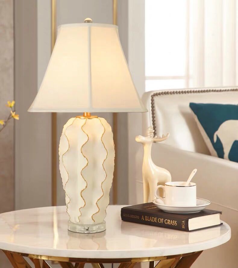 【商品仕様】■個口数：1 （～40Wまで対応）■E26白熱球、電球型蛍光灯、LED電球使用可能■使用電球：1個（※電球は付属しておりません）■商品外寸：幅約41 ×高さ約75 (cm)※サイズの誤差は多少発生します。ご了承下さい。★購入後の...