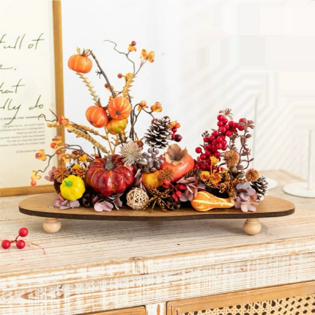 商品説明品名：飾り用造花セット本体のサイズ：幅約40.5?x?奥行14?x高さ約23（cm）内容：造花、花瓶素材：ポリエステル製★在庫は日々変動しておりますので万が一売り切れの場合は注文をキャンセルさせて頂く場合がございます。お早めにご注文...