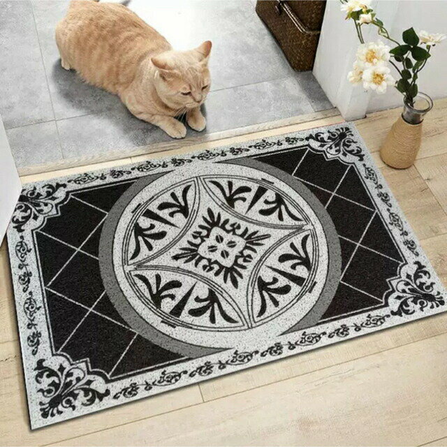 商品説明裏面に滑り止めを付けている為、様々な場所に使用できるマットになります！特殊繊維を使用している為、汚れや水に強く、耐久性も抜群☆汚れが目立ってきたら、水洗いで綺麗な状態に元通り！【商品詳細】PVCコイル素材サイズ：50x80(cm)サ...