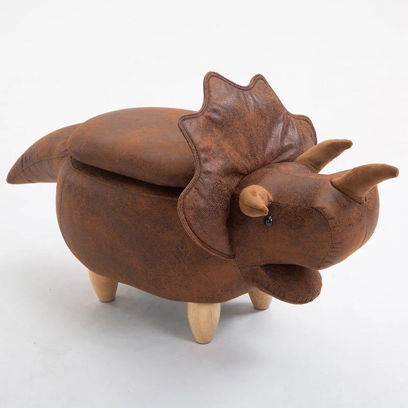 本体は肌触りのよいファブリックで、季節を問わず年中使っていただけます。 座面は弾力があり快適な座り心地です。 脚には床を傷つけないように保護フェルトを施しているので、どこでも気軽に使えます。 サイズ：102 ×35 x 37cm ※ 手作り...