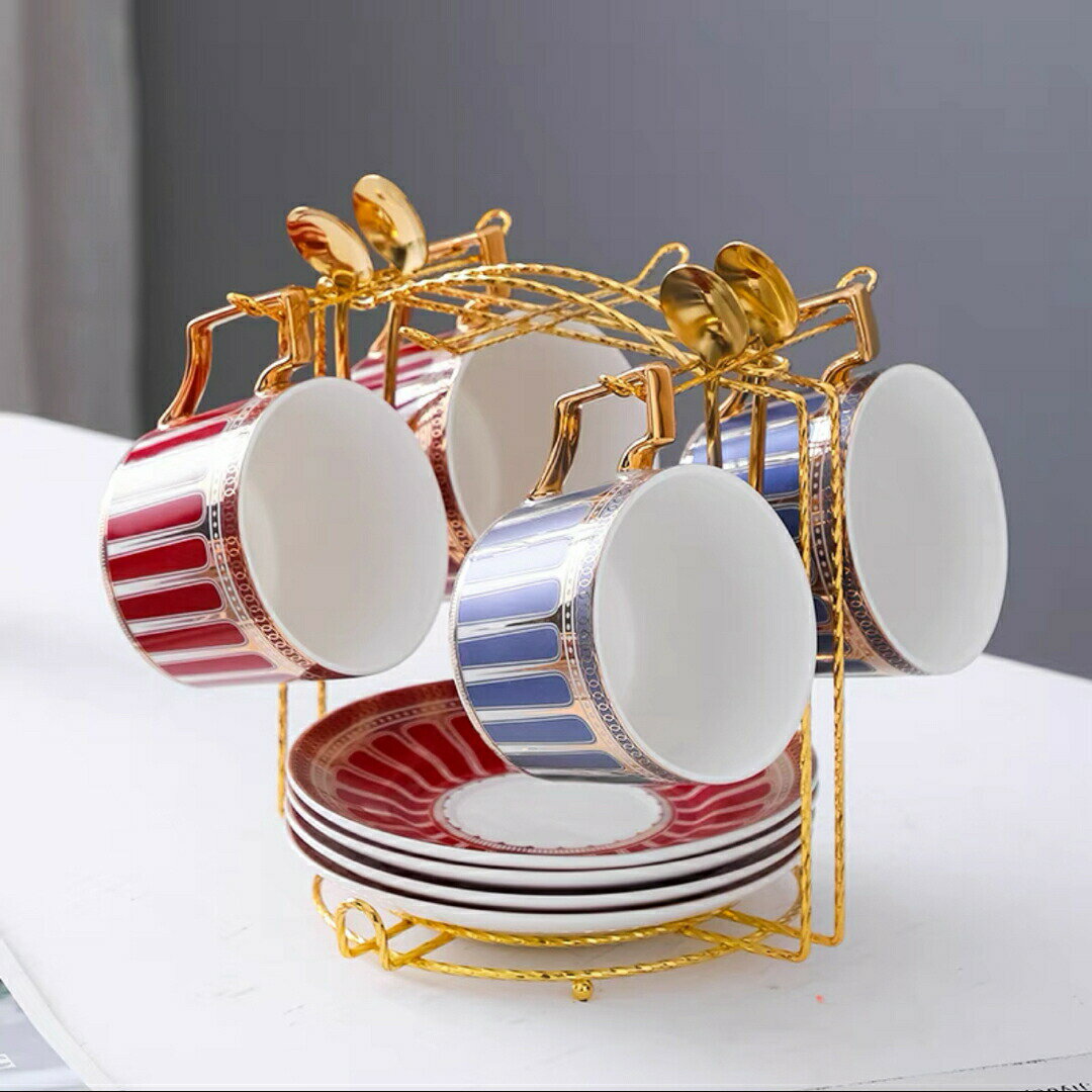 商品説明材質:陶器セット内容:カップ＆ソーサー4客（200ml）スプーンx4点コーヒーカップラックx1点☆☆☆☆お客様のご覧になっているモニター等により多少色が異なる場合がございます。あらかじめご了承ください。複数ご注文の場合やお急ぎの場合...