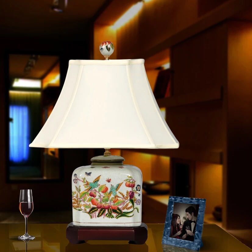 【商品仕様】■個口数：1 （～40Wまで対応）■E26白熱球、電球型蛍光灯、LED電球使用可能■使用電球：1個（※電球は付属しておりません）■商品外寸：幅約40 ×高さ約52 (cm)※サイズの誤差は多少発生します。ご了承下さい。★在庫は日...