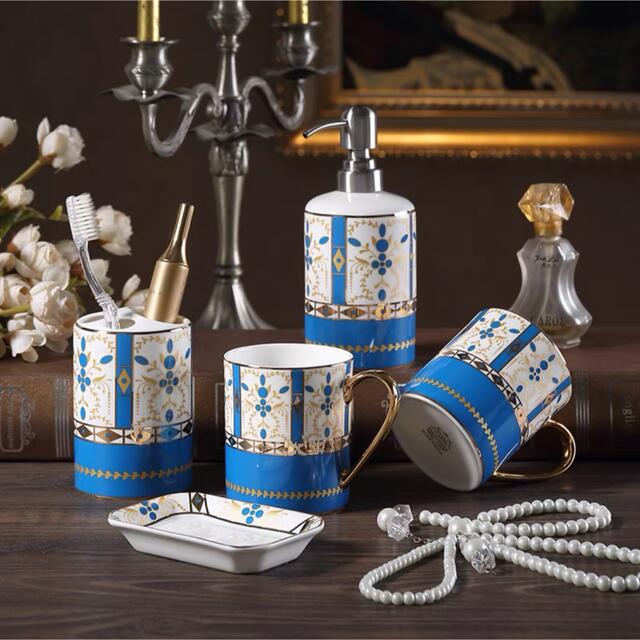 商品説明＜セット内容＞ディスペンサーx1点歯ブラシスタンドx1点石鹸置きx1点カップx2点材質:陶器☆☆★★★★★★★★★★★★★☆☆◆お客様のご覧になっているモニター等により多少色が異なる場合がございます。あらかじめご了承ください。◆複数...