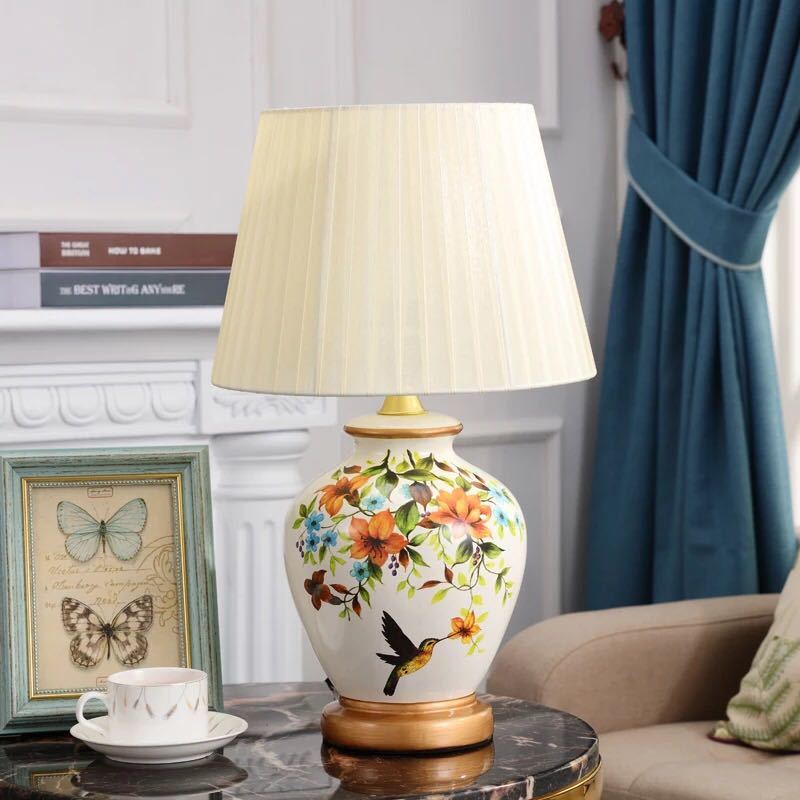 【商品仕様】■個口数：1 （〜60Wまで対応）■E26白熱球、電球型蛍光灯、LED電球使用可能■使用電球：1個（※電球は付属しておりません）■商品外寸：幅約30 高さ約52 (cm)※サイズの誤差は多少発生します。ご了承下さい。在庫は日々変...