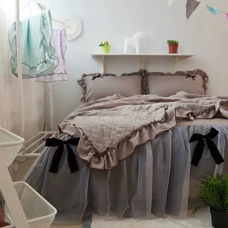 商品サイズ・組成について（カバー4点セット)【素材】ポリエステル　100％ベッドパッド1点 ：150x200x45 （cm）掛布団カバー1点： 約200x230 （cm）枕カバー2点： 約48x74cm購入後のキャンセルは、ご遠慮ください。...