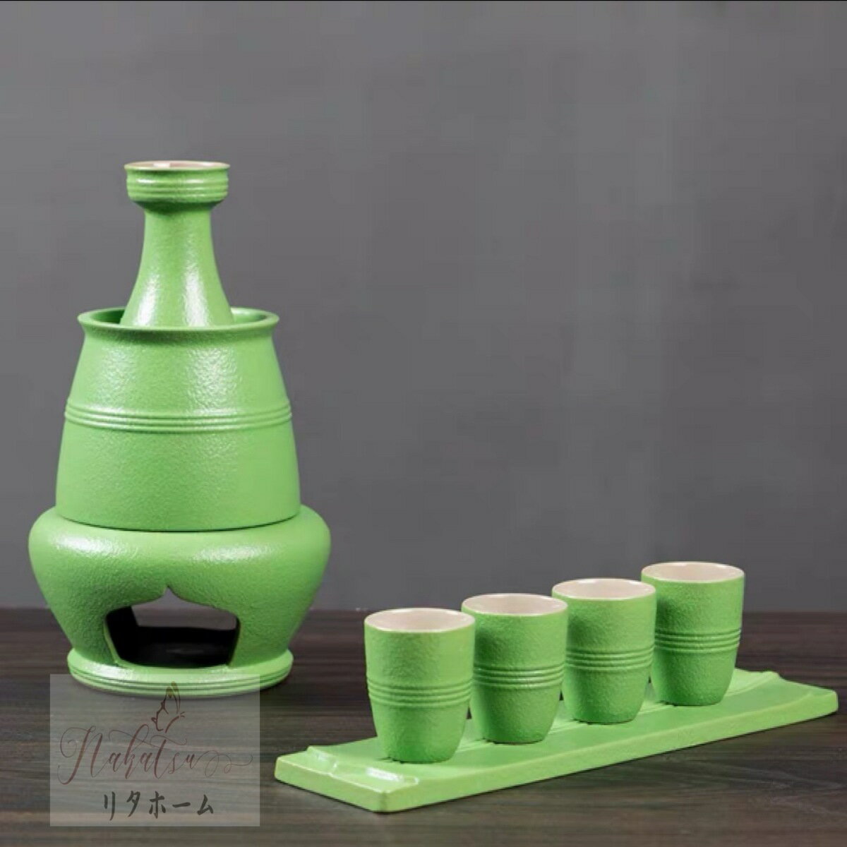 酒器 酒器8点セット 徳利 焼酎 とっくり 酒燗器 保温器 温燗酒器8点セット徳利x1点徳利入れx1点おちょこx4点燗器x1点トレーx1点材質：陶器☆☆★★★★★★★★★★★★★☆☆◆お客様のご覧になっているモニター等により多少色が異なる場...