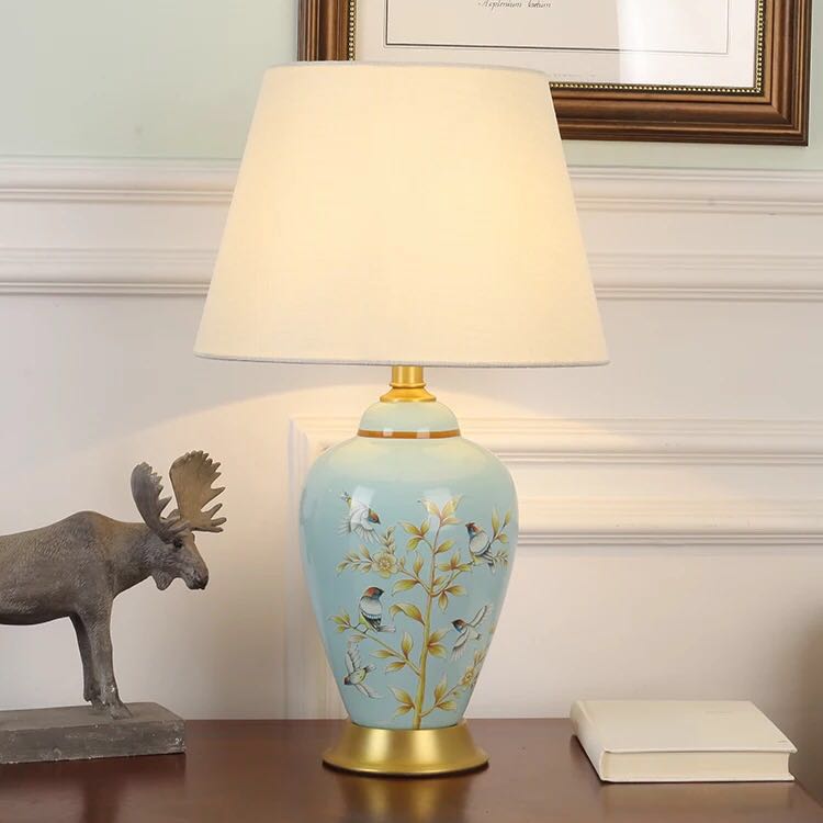 【商品仕様】■個口数：1 （〜40Wまで対応）■E26白熱球、電球型蛍光灯、LED電球使用可能■使用電球：1個（※電球は付属しておりません）石【商品サイズ（単位約mm）】■商品外寸：幅約33×高さ約54 (cm)※サイズの誤差は多少発生しま...