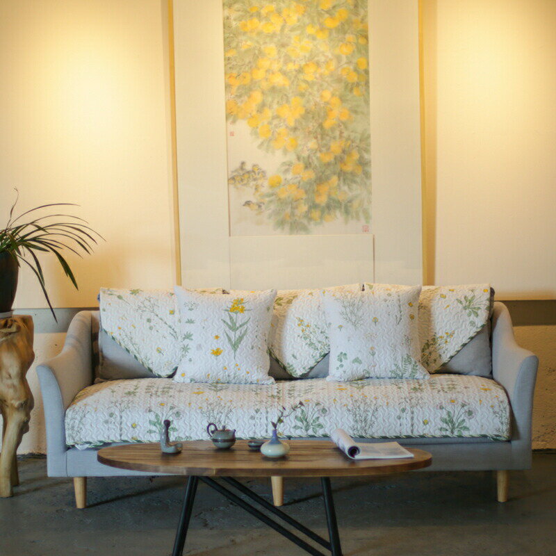 ソファーカバー シーズン通用タイプ サイズオーダー可能 滑りどめ生地ソファーカバー:一点 : 70 x 150 （cm)二点 : 70 x 70 (cm)材質:ポリエステル、エステル★底は滑りどめ付き★肘掛けクッション及びクッションは含まれ...