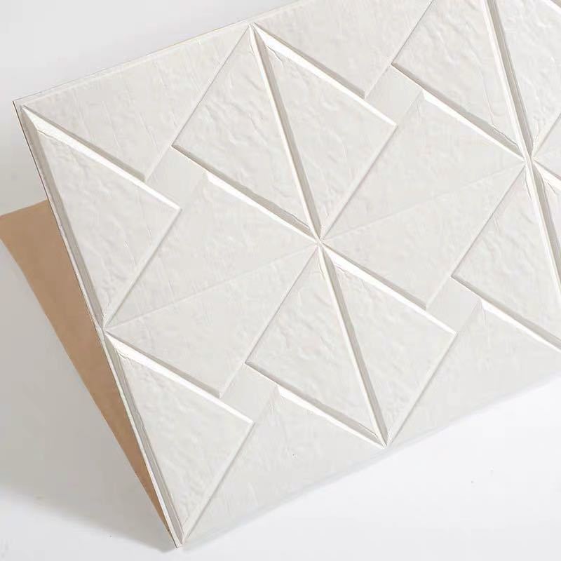 ◆厚さ：0.7cm◆状態：新品◆材質：XPEエコ フォーム◆50枚 70cm×70cm◆裏面に粘着性があり、はがすと、壁に貼ることができる3D壁紙◆防水 汚い防止 カビ防止◆貼り付け方は簡単。各場所に適用！◆手作業での採寸の為、若干誤差があ...