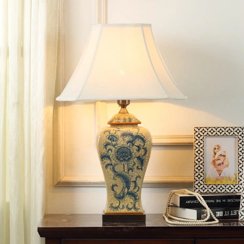 【商品仕様】個口数：1 （〜60Wまで対応）E26白熱球、電球型蛍光灯、LED電球使用可能使用電球：1個（※電球は付属しておりません）商品外寸：幅約32 ×高さ約65 (cm)※サイズの誤差は多少発生します。ご了承下さい。在庫は日々変動して...