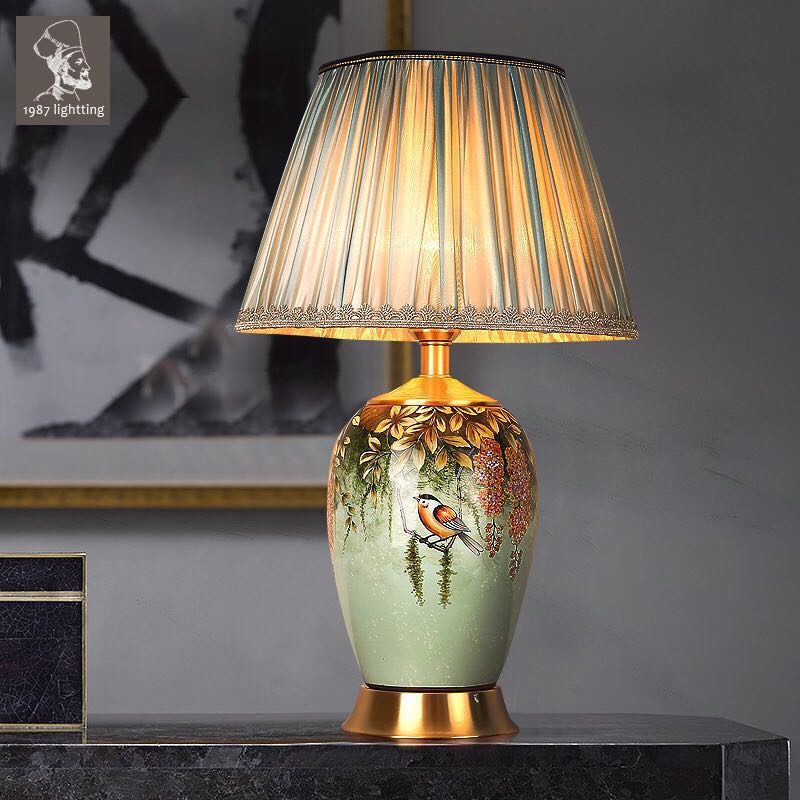 【商品仕様】個口数：1 （〜40Wまで対応）E26白熱球、電球型蛍光灯、LED電球使用可能使用電球：1個（※電球は付属しておりません）石【商品サイズ（単位約mm）】商品外寸：幅約36×高さ約61 (cm)※サイズの誤差は多少発生します。ご了...