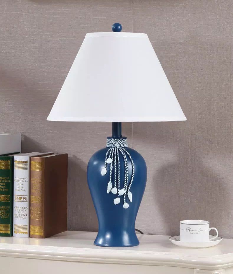 【商品仕様】（〜40Wまで対応）E26白熱球、電球型蛍光灯、LED電球使用可能使用電球：1個（※電球は付属しておりません）商品外寸：幅約35 x 高さ約55 （cm)※サイズの誤差は多少発生します。ご了承下さい。購入後のキャンセルは、ご遠慮...