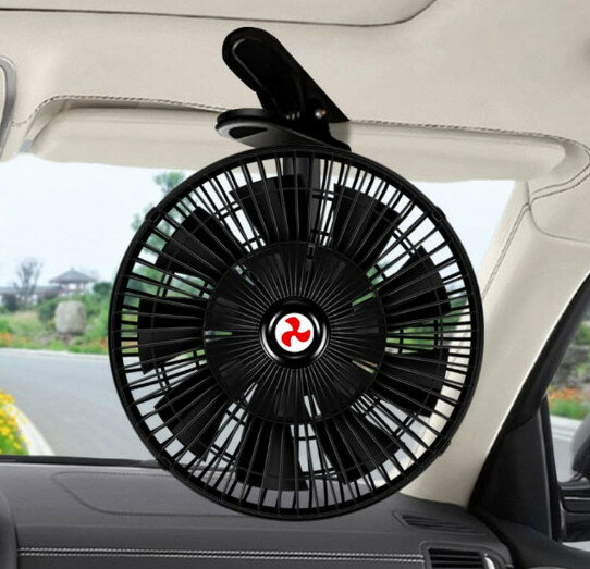 商品説明16枚羽根の強力ファンと自動首振り機能を搭載クリップで固定したら、電源はシガーソケットを挿し込むだけでOK!風量調整も低速/高速の2段階に設定可能! エアコンが苦手な方に自然な風をお届けします。長距離のドライブも車内の空気を循環させ...