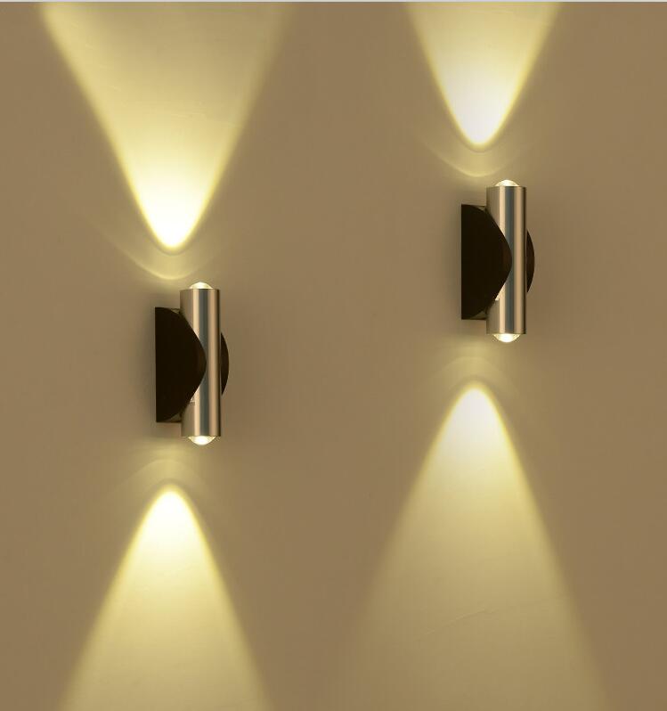 材質：アルミ寸法:高12.5cm*横3.5cm*奥行5cm光源:LEDチップ　内蔵LED使用場所例：室内照明、インテリア、寝室 階段 玄関…設置方法：電源直結タイプです、裏側に電線の結線がございます,取付は電線接続が必要なので、専門の資格を...