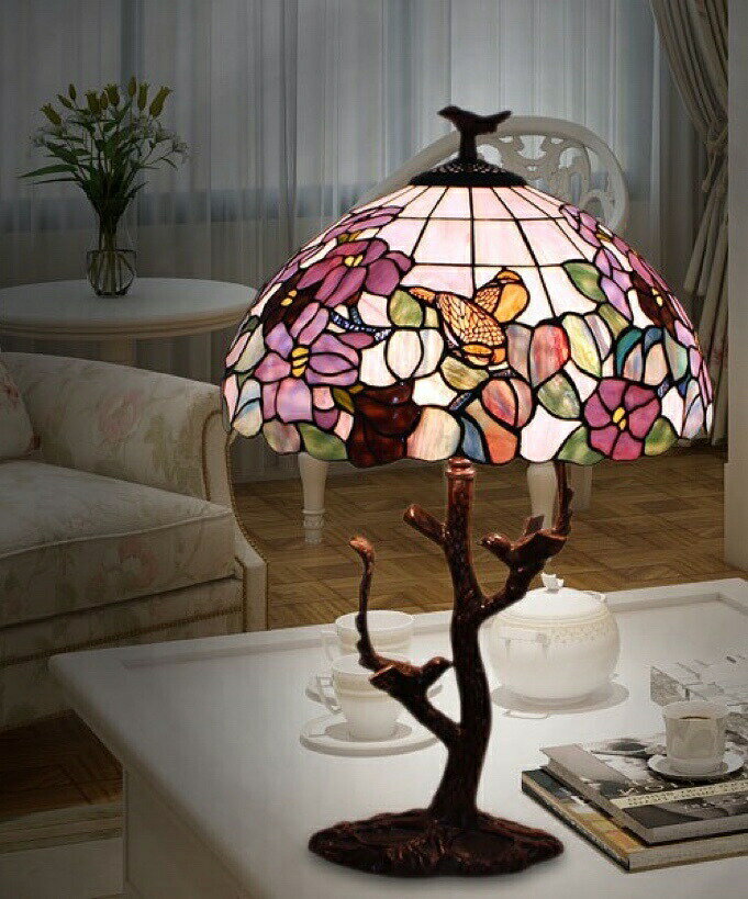 豪華ステンドグラスランプ 卓上スタンド 豪華テーブルランプ卓上照明ステンドグラスサイズ ：幅40x高63cmワット数 ：40w (口金 E26）素材：ガラス、樹脂、合金、鉄、他?注意事項1、ランプがつくかどうかの確認をしてから出荷しますので...