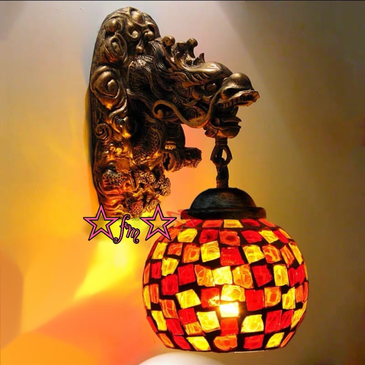 壁掛け照明 ブラケットライト 壁掛け灯 玄関照明 間接照明 インテリア照明お洒落な光で家を飾りませんか2商品情報詳細・口金：E26 ・使用電球：60Wまで ・サイズ：(約）幅30 ×高さ18 (cm ） ※電球は付属しておりません。 お客様...