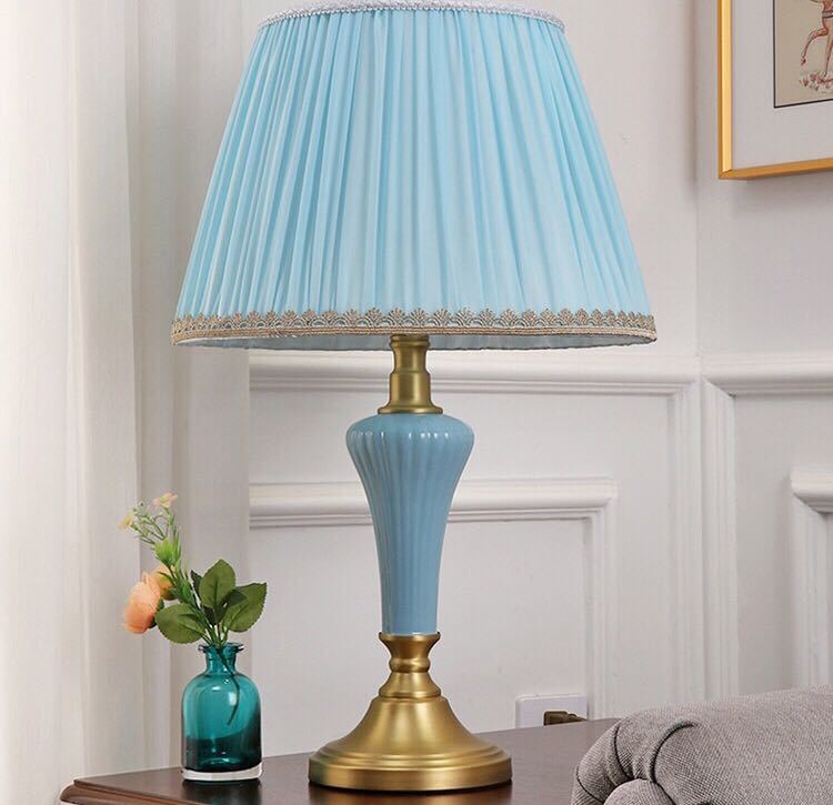 【商品仕様】 ■個口数：1 （〜40Wまで対応） ■E26白熱球、電球型蛍光灯、LED電球使用可能 ■使用電球：1個（※電球は付属しておりません） ■商品外寸：幅約36 ×高さ約58 (cm) ※サイズの誤差は多少発生します。ご了承下さい。...