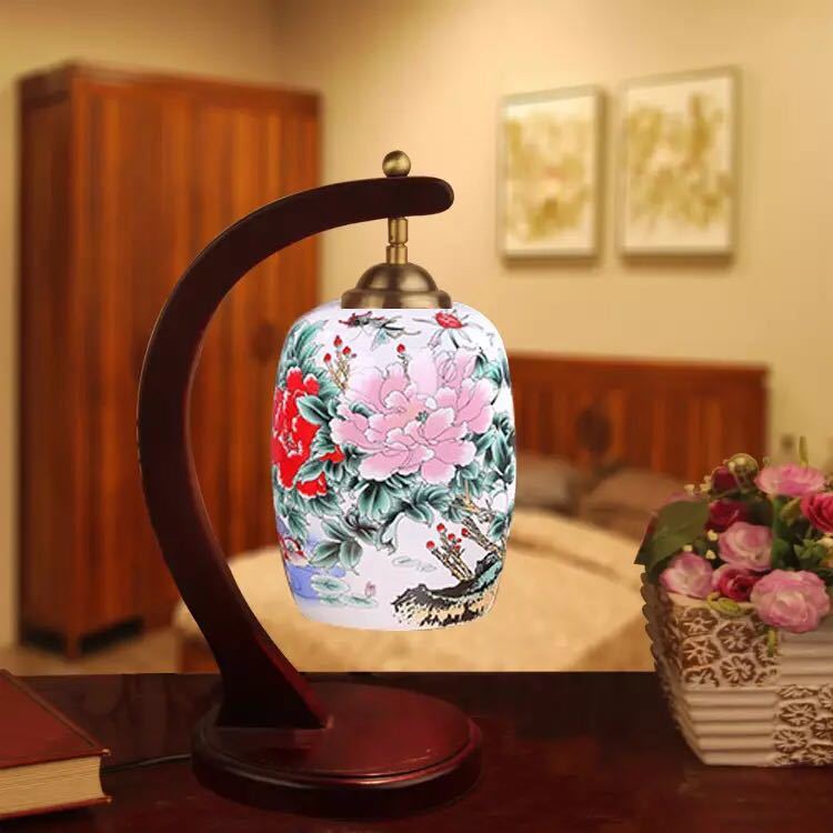 【商品仕様】■個口数：1 （〜40Wまで対応）■E26白熱球、電球型蛍光灯、LED電球使用可能■使用電球：1個（※電球は付属しておりません）■商品外寸：幅約20×高さ約40 (cm)※サイズの誤差は多少発生します。ご了承下さい。★在庫は日々...