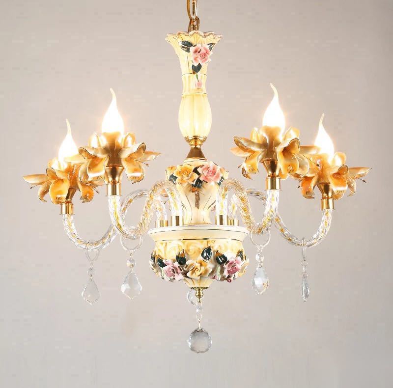 【商品仕様】■E14白熱球、電球型蛍光灯、LED電球使用可能■使用電球：6個（※電球は付属しておりません）本体サイズ：横約59 x 高さ86 (cm）部品材質：金属、合金、樹脂、陶器、水晶、ガラス取付工事は電気工事士にご相談してください。購...