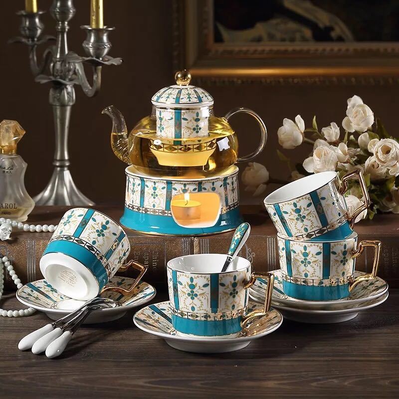 素材・材質:陶器セッ内容:＆ソーサーx4客x1点スプーンx4点x1点在庫は日々変動しておりますので万が一売り切れの場合は注文をキャンセルさせて頂く場合がございます。お早めにご注文お願い致します。購入後のキャンセルは、ご遠慮ください。検品のた...