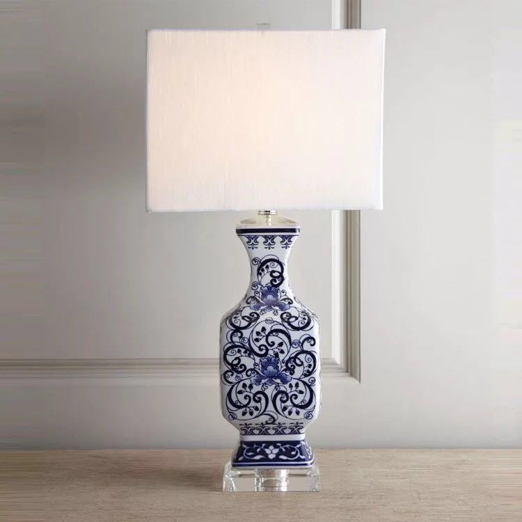 【商品仕様】■個口数：1 （?40Wまで対応）■E26白熱球、電球型蛍光灯、LED電球使用可能■使用電球：1個（※電球は付属しておりません）■商品外寸：幅約30 x 高さ約67 (cm)※サイズの誤差は多少発生します。ご了承下さい。在庫は日...
