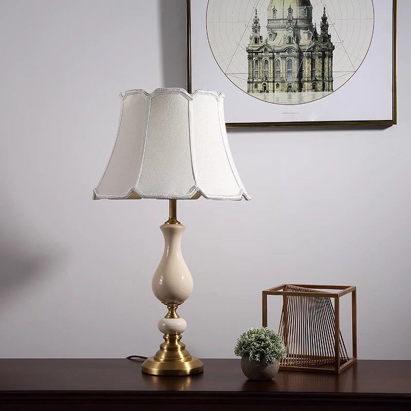 【商品仕様】■個口数：1 （〜40Wまで対応）■E26白熱球、電球型蛍光灯、LED電球使用可能■使用電球：1個（※電球は付属しておりません）【商品サイズ（単位約mm）】■商品外寸：幅約41×高さ約71(cm)※サイズの誤差は多少発生します。...