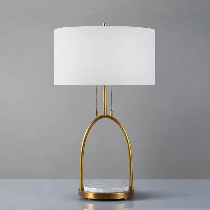 【商品仕様】■個口数：1 （〜40Wまで対応）■E26白熱球、電球型蛍光灯、LED電球使用可能■使用電球：1個（※電球は付属しておりません）【商品サイズ（単位約cm）】■商品外寸：幅約38x 高さ約66 (cm)※サイズの誤差は多少発生しま...