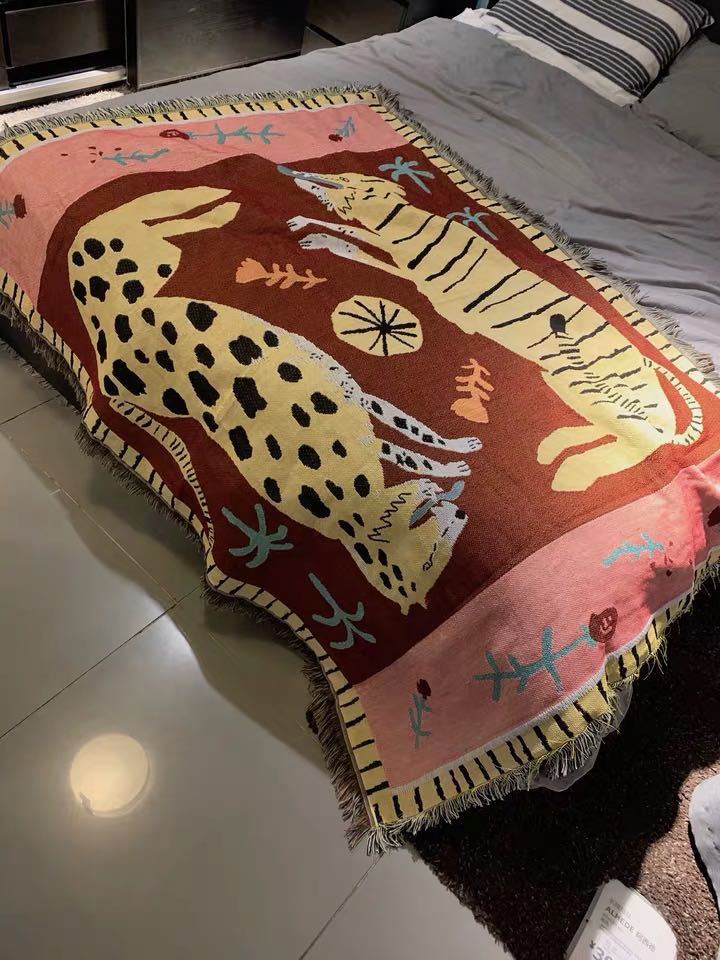 サイズ：150 x 125 （cm)素材：高品質ポリエステル★サイズの誤差は多少発生します。ご了承下さい。★購入後のキャンセルは、ご遠慮ください。★検品のため開封してある場合があります。★複数ご注文の場合やお急ぎの場合は必ず事前に納期のお質...