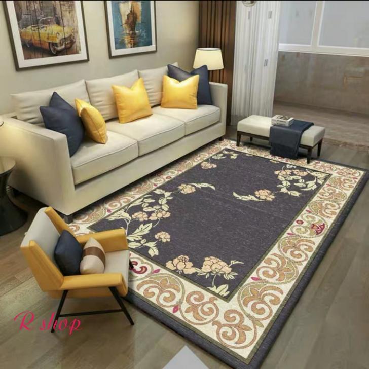 サイズ：160x230（cm)厚さ：0.6cm素材表地：ポリエステル100％裏面：不織布(PVC点滑り止め)サイズオーダー可能です備考開封後は新品の為においのする場合がございます。こちらのにおいは、時間の経過により消えていきますのでご安心下...