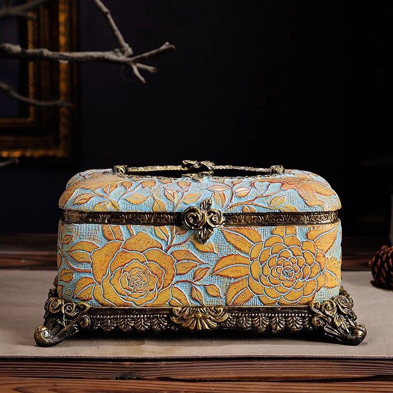 ●商品サイズ：26 x 15 x 13（cm）●材質：ABS樹脂 プラスチック在庫は日々変動しておりますので万が一売り切れの場合は注文をキャンセルさせて頂く場合がございます。お早めにご注文お願い致します。購入後のキャンセルは、ご遠慮ください...