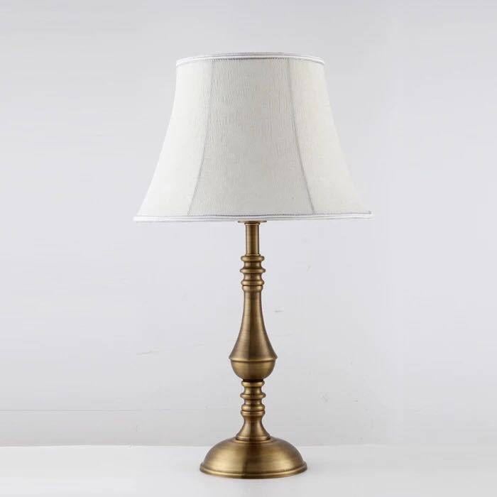 【商品仕様】■個口数：1 （〜40Wまで対応）■E26白熱球、電球型蛍光灯、LED電球使用可能■使用電球：1個（※電球は付属しておりません）【商品サイズ（単位約mm）】■商品外寸：幅約33×高さ約57(cm)※サイズの誤差は多少発生します。...